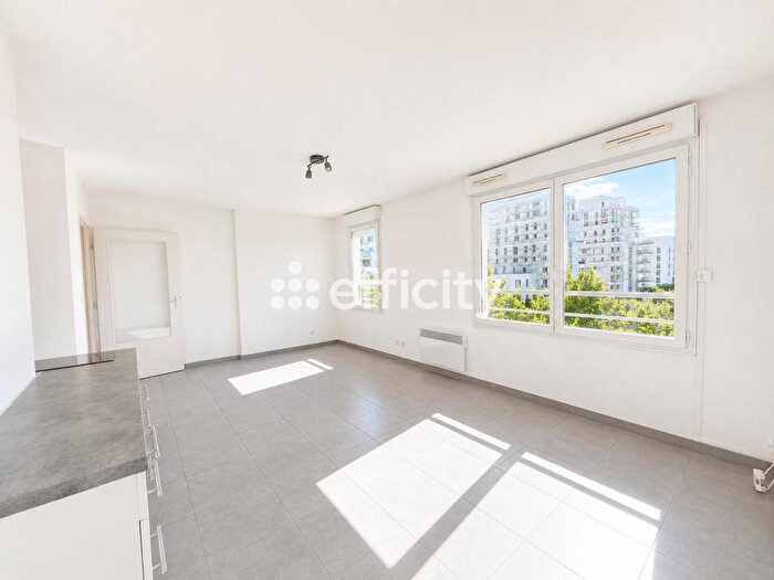 Appartement 2 pièces à Villeurbanne, Les Poulettes, à vendre