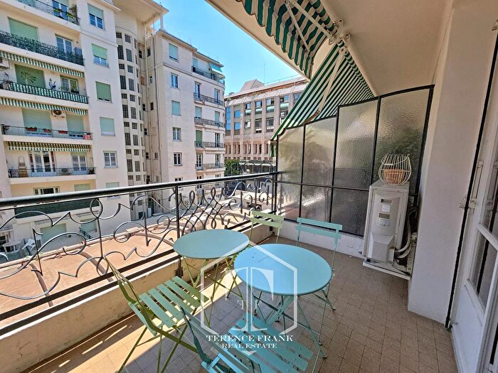 Appartement 3 pièces à vendre - Nice, Médecin