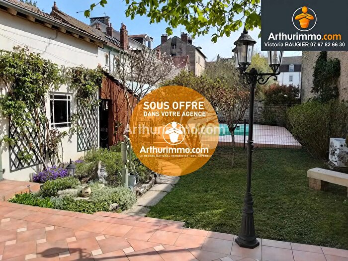 Maison à vendre - Lons-le-Saunier, Gare, Préfecture, Salines - 6 pièces - 5 chambres