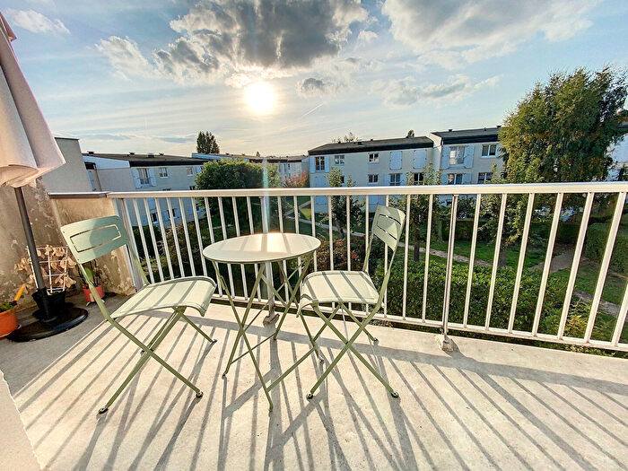 Appartement à louer - Montigny-le-Bretonneux, Le Village - 3 pièces - 2 chambres