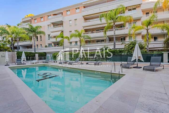 Appartement à vendre - Beaulieu-sur-Mer - 3 pièces - 2 chambres