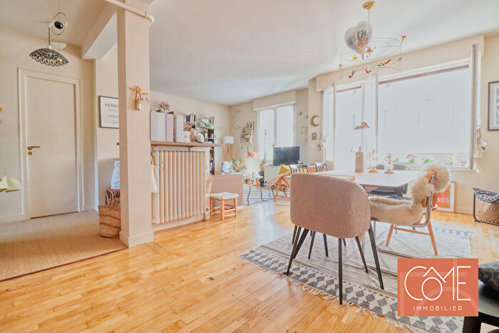 Appartement à vendre - Quartiers Centre, Saint-Hélier, Gare - 5 pièces - 4 chambres