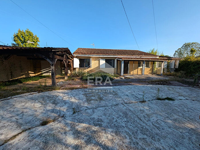 Maison à vendre - Montpon-Ménestérol - 6 pièces - 4 chambres