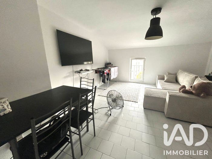 Temps Perdu-La Trinque, Manosque : Appartement 2 pièces à louer