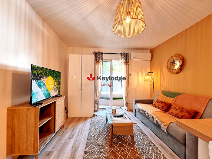 Appartement à louer - Saint-Denis, Le Butor, Champ-Fleuri, Sainte-Clotilde - 1 pièce