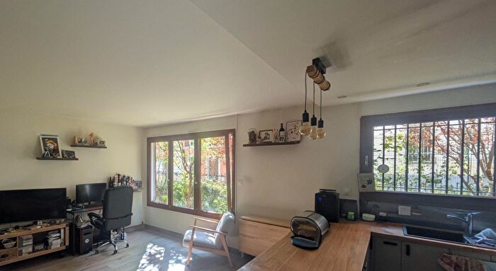 Appartement à vendre - Paris e , Jules Joffrin - 2 pièces - 1 chambre