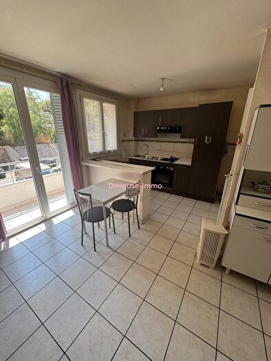 Marseille 4ème, Les Chartreux : Appartement 3 pièces à vendre