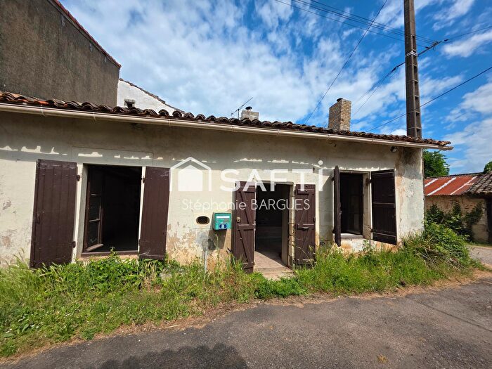 Maison 1 pièce à vendre - Lusignan