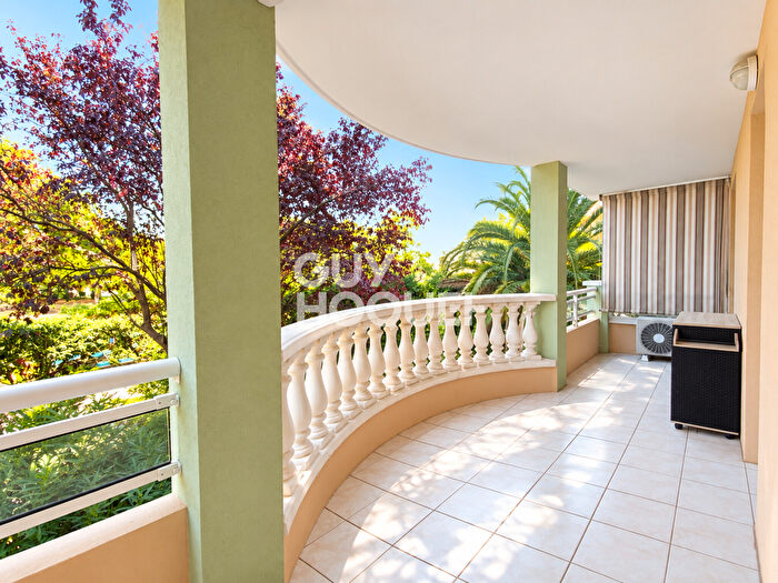 Sainte-Maxime, Centre-ville, Pléiades : Appartement 3 pièces à louer