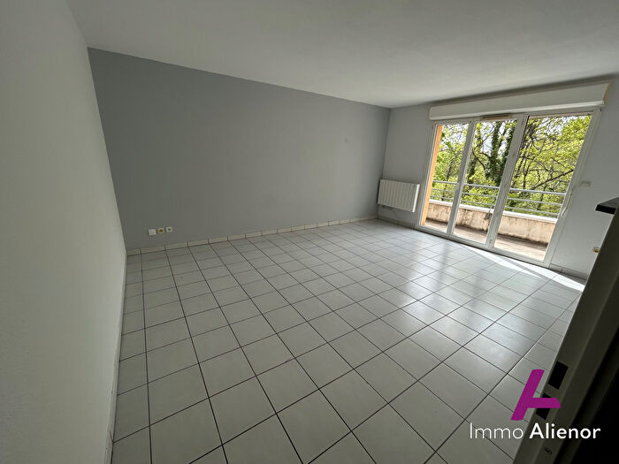 Appartement 3 pièces à Atur, à louer