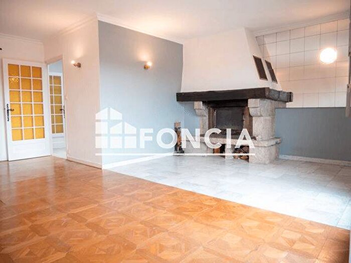 Centre, Chapelle des Buis, Besançon : Appartement 3 pièces à louer