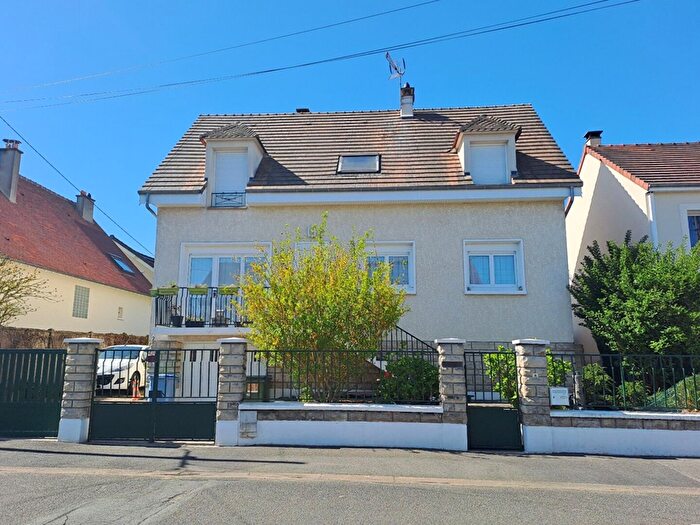 Maison à vendre - Rambouillet, Groussay, Providence, Gommerie, Vernes, Dreyfus - 7 pièces - 5 chambres