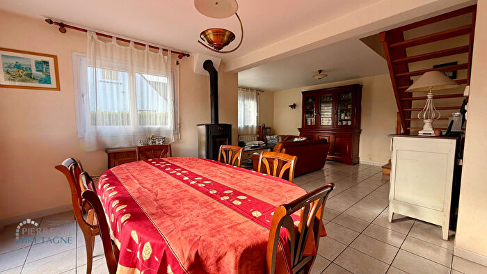 Maison à vendre - Guilers - 6 pièces - 4 chambres