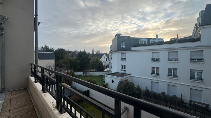 Appartement à vendre - Corbeil-Essonnes, Centre-ville - 5 pièces - 4 chambres