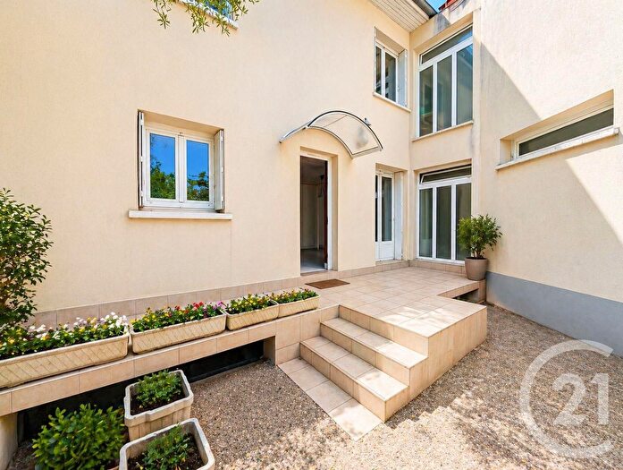 Maison 4 pièces à Suresnes, Liberté, à vendre