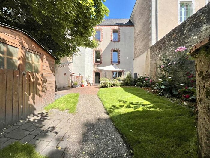 Saint-Georges-sur-Loire : Maison 5 pièces à vendre