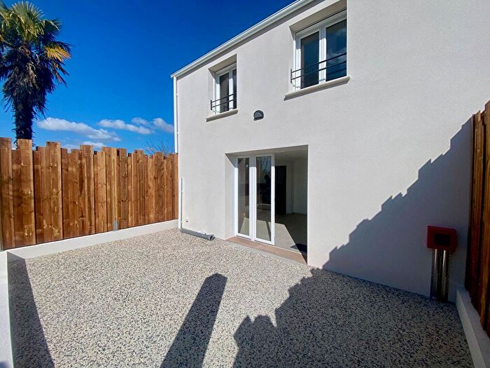 Maison à louer - Le Fenouiller - 3 pièces - 2 chambres