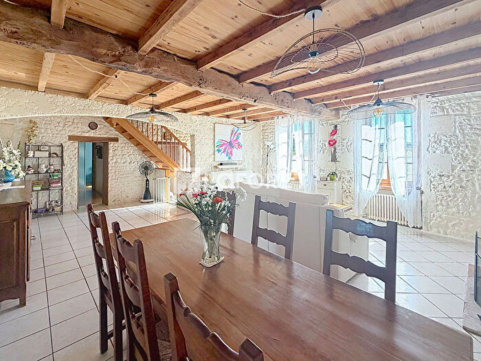 Maison 5 pièces à vendre à Arthenac