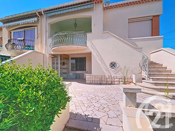 Maison à vendre - Cavaillon, Basses Ferrailles, Jas, Hautes Ferrailles - 5 pièces - 3 chambres