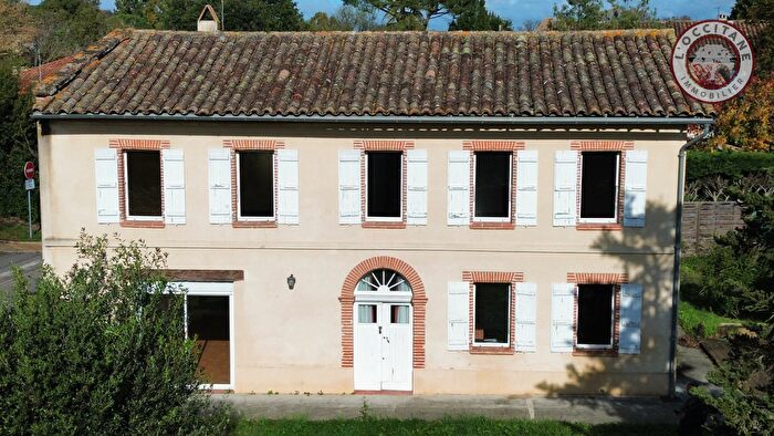 Maison à vendre - Montaigut-sur-Save - 5 pièces - 4 chambres