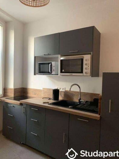 Appartement 1 pièce à Champ de Mars, Toulon, à louer