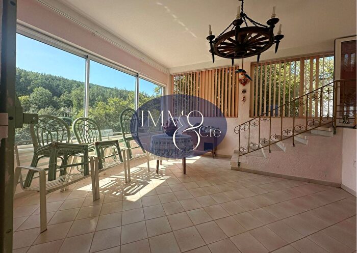 Maison à vendre - Laval-Roquecezière - 8 pièces - 4 chambres