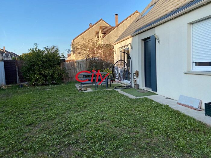 Maison à louer - Carrières-sous-Poissy - 6 pièces - 4 chambres