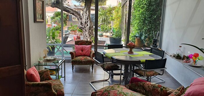 Appartement à vendre - Alès, Centre-ville - 6 pièces - 3 chambres