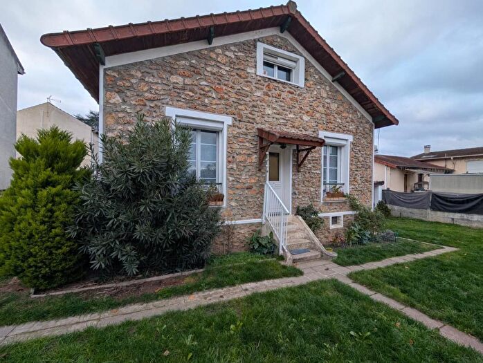 Maison à vendre - Ris-Orangis, Le Village - 4 pièces - 2 chambres