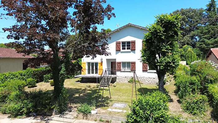 Maison à vendre - Mirande - 6 pièces - 5 chambres