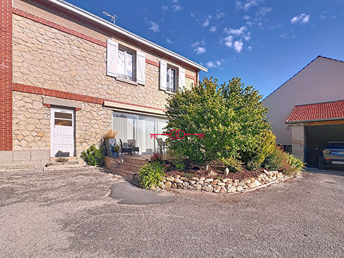 Maison 7 pièces à Lavannes, à vendre