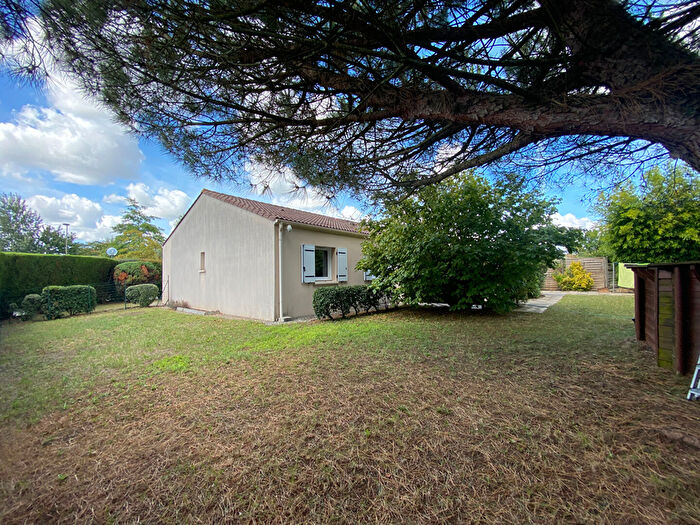 Maison à vendre - La Limouzinière - 5 pièces - 3 chambres