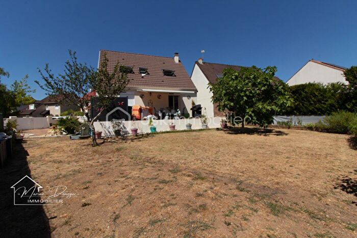 Maison 4 pièces à La Ferté-Alais, à vendre