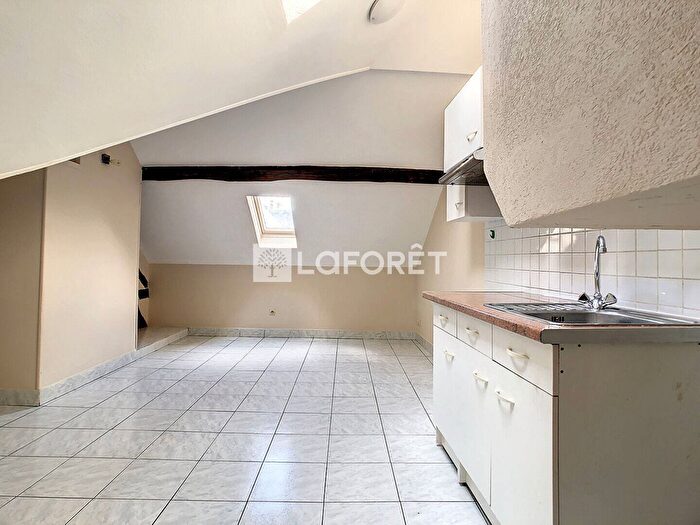 Appartement à louer - Centre Ville, Pithiviers - 2 pièces - 1 chambre