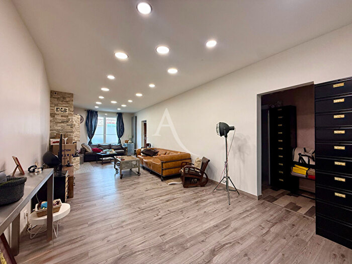 Maison à vendre - Courville-sur-Eure - 6 pièces - 3 chambres