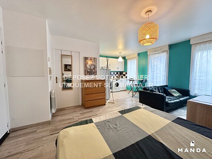 Appartement 1 pièce à louer à Ivry-sur-Seine, Louis Bertrand, Mirabeau, Semard