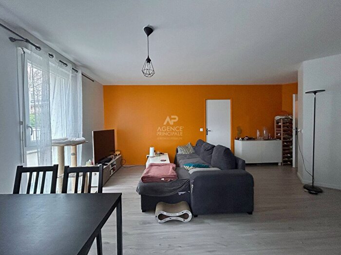 Appartement à louer - Le Coudraie, Poissy - 2 pièces - 1 chambre