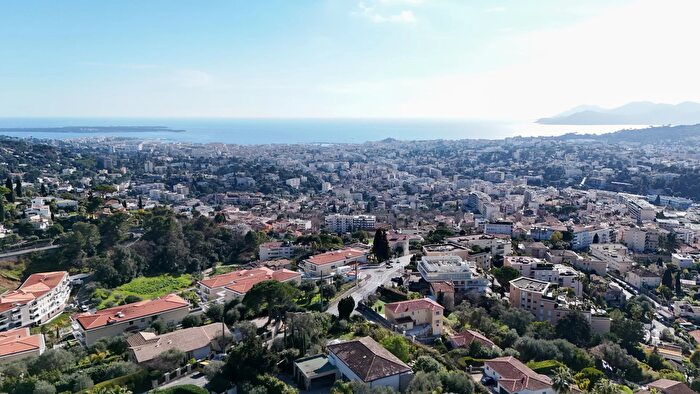 Appartement à vendre - Pégomas - 5 pièces