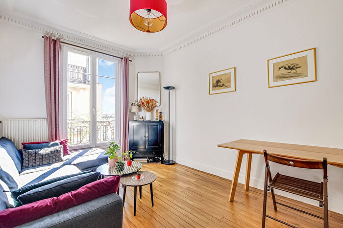 Appartement à vendre - Paris e  - 2 pièces - 1 chambre