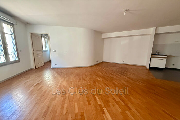 Appartement à vendre - Hyères, Centre-ville - 3 pièces - 2 chambres