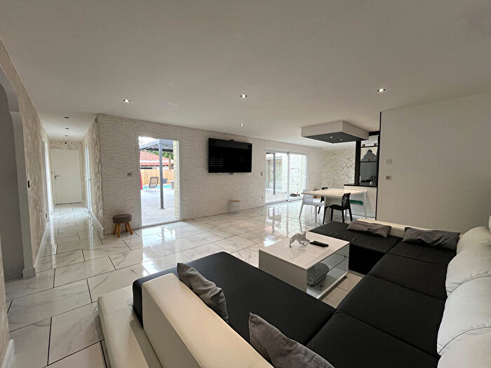 Maison 5 pièces à vendre à Arpajon-sur-Cère