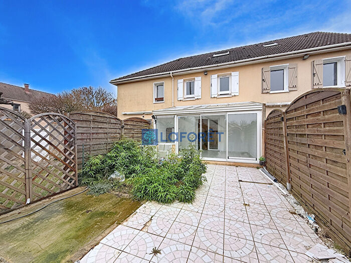 Maison à vendre - Saint-Pierre-du-Perray - 5 pièces - 3 chambres