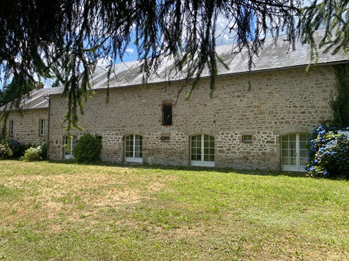 Saint-Hilaire-les-Courbes - Maison 6 pièces à vendre