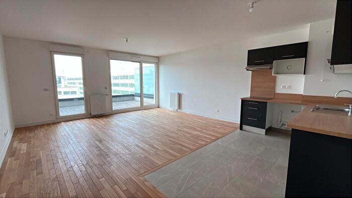 Colombes, Charles de Gaulle : Appartement 4 pièces à louer