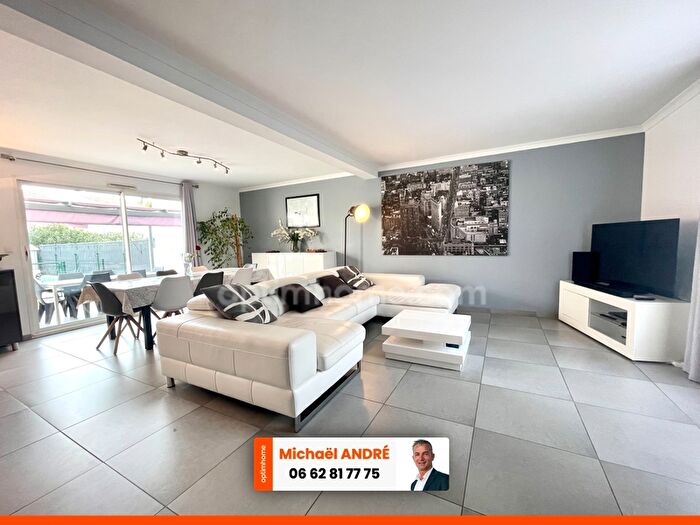 Maisons à vendre et appartements à louer - 1
