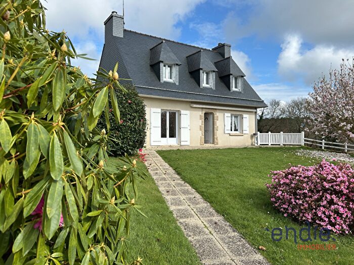 Maison à louer - Saint-Évarzec - 6 pièces - 5 chambres