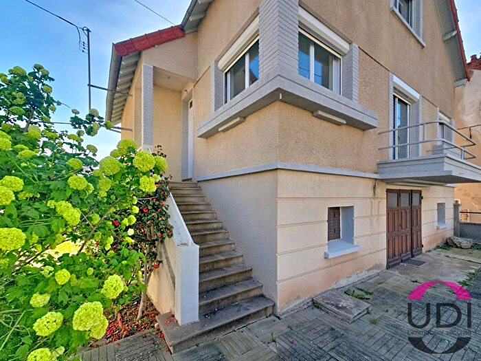 Maison 6 pièces à vendre à Montluçon, Croix Blanche, Diénat