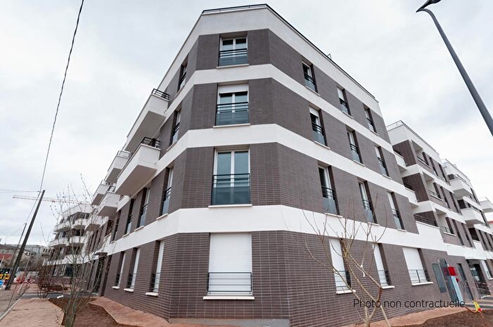 Aulnay-sous-Bois, Vieux Pays, Roserai, Bourg : Appartement 3 pièces à louer