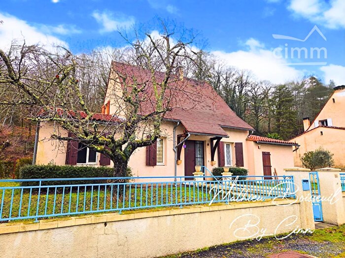 Maison à vendre - Montignac - 5 pièces - 3 chambres