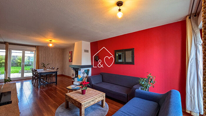 Maison à vendre - La Roche-sur-Yon, Le Bourg sous la Roche - 5 pièces - 4 chambres